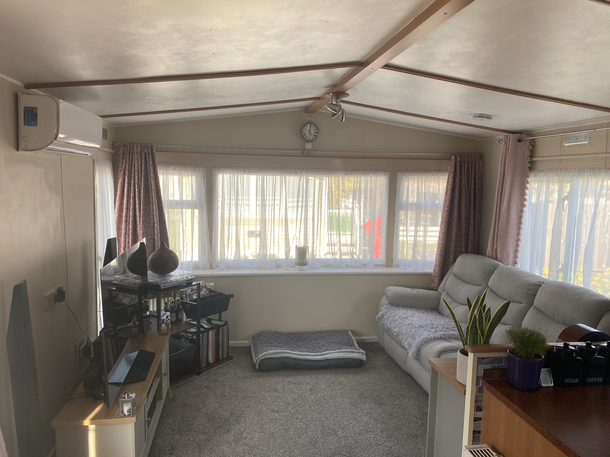 RC139- 2005 Cosalt Capri Superwarm | Kent Leisure Parks